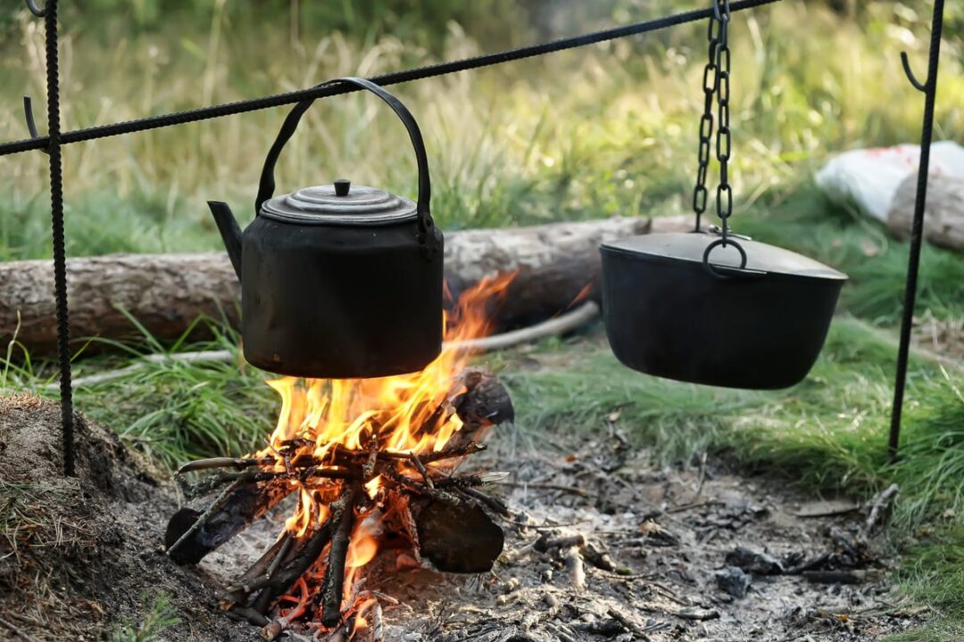 Can You Use a Regular Pan Over a Fire? | What to Know - Survival Freedom