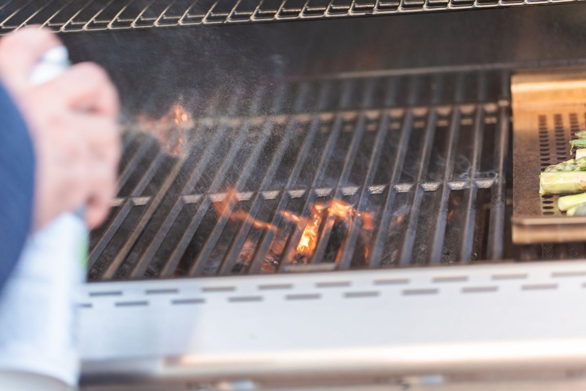 Can You Spray Pam on a Grill? | With 5 Alternatives - Survival Freedom