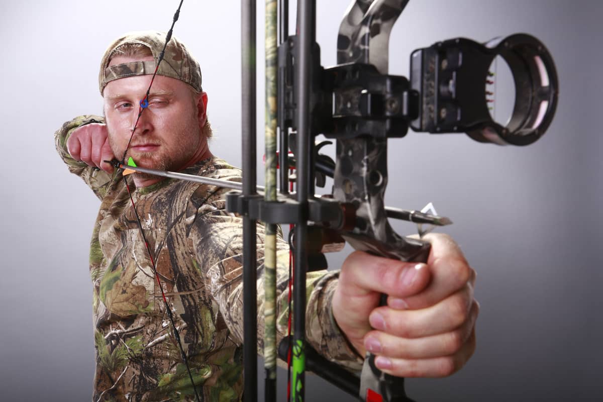 3 Most Accurate Fixed Blade Broadheads - Survival Freedom