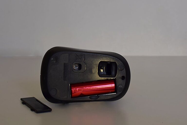 The Best Type of Batteries for a Wireless Mouse - Survival Freedom