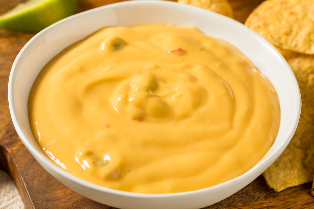 12 Best Handy Substitutes for Velveeta Cheese in a Recipe - Survival ...