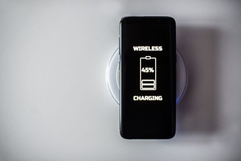 How Much It Costs To Charge a Cell Phone (and Other Devices) - Survival ...