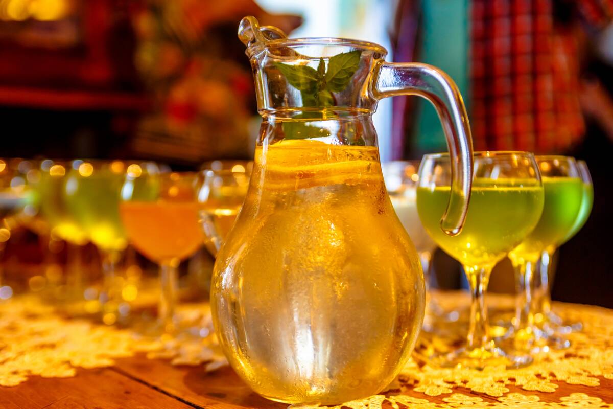14 Best Alcoholic Pitcher Drinks to Delight Your Guests - Survival Freedom